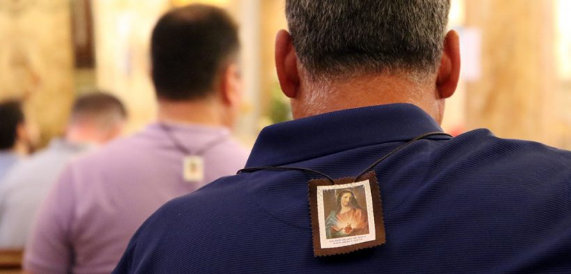 Why are there different color scapulars?