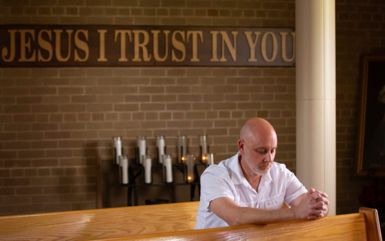 Priest's faith-filled journey through cancer is inspiring thousands