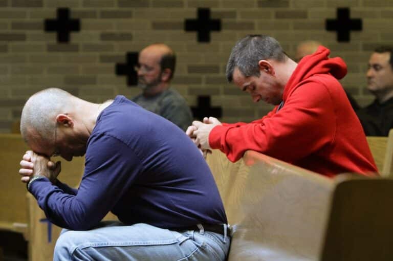 How can Catholic fathers become 'heroic men'?