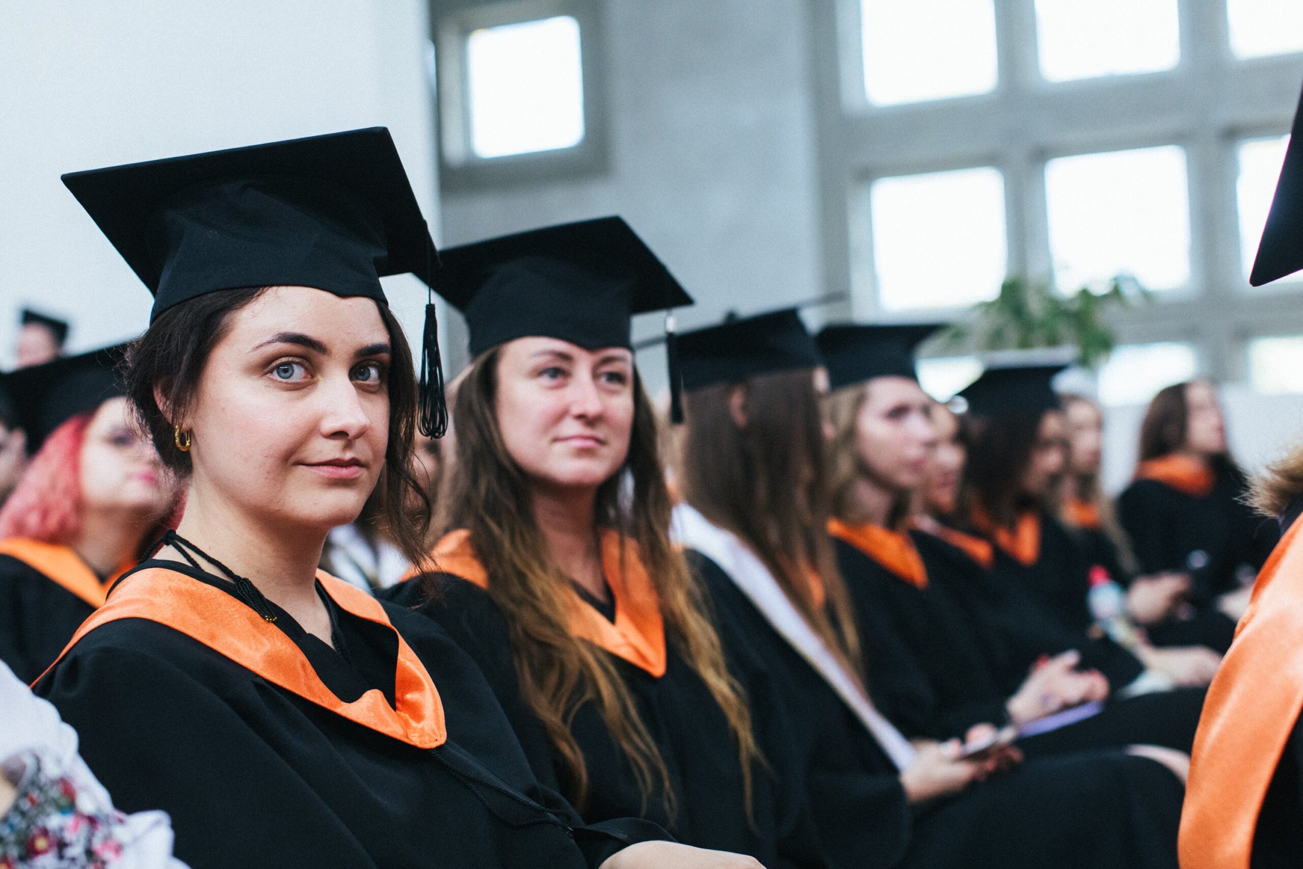 Ukrainian university celebrates graduation despite ongoing war