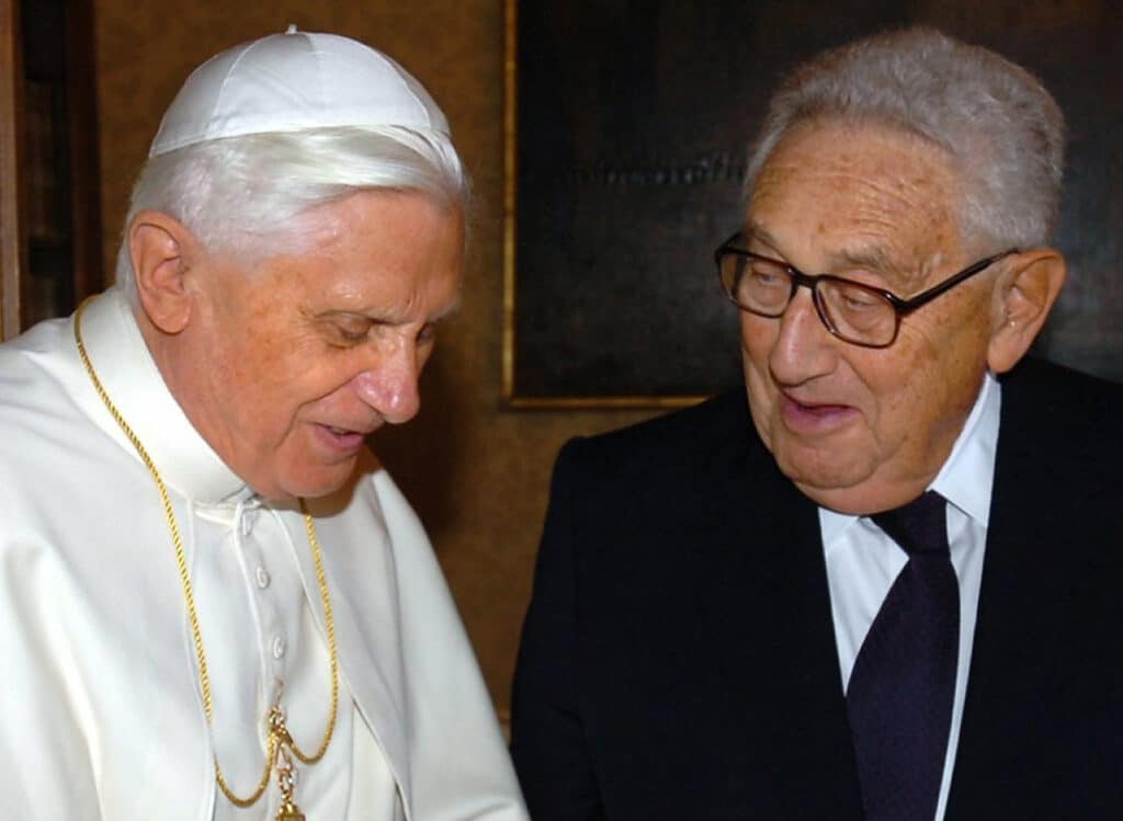 Henry Kissinger, famed diplomat who shaped U.S. foreign policy and met ...