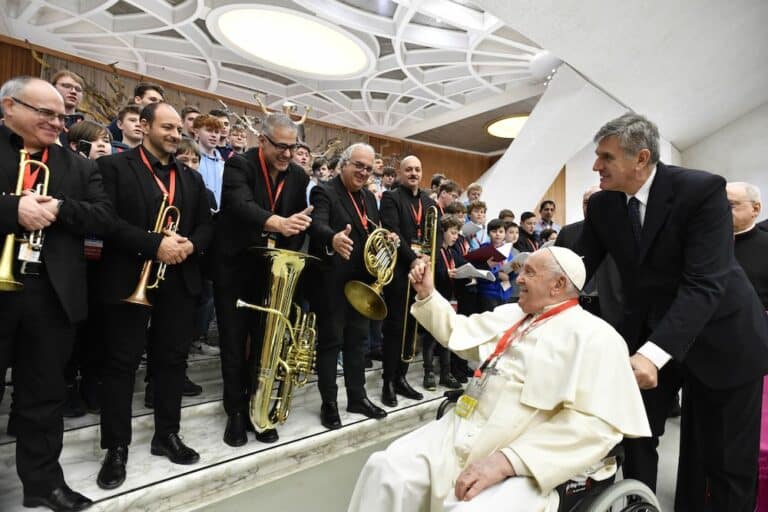 Pope to singers: Music draws people out of anxiety
