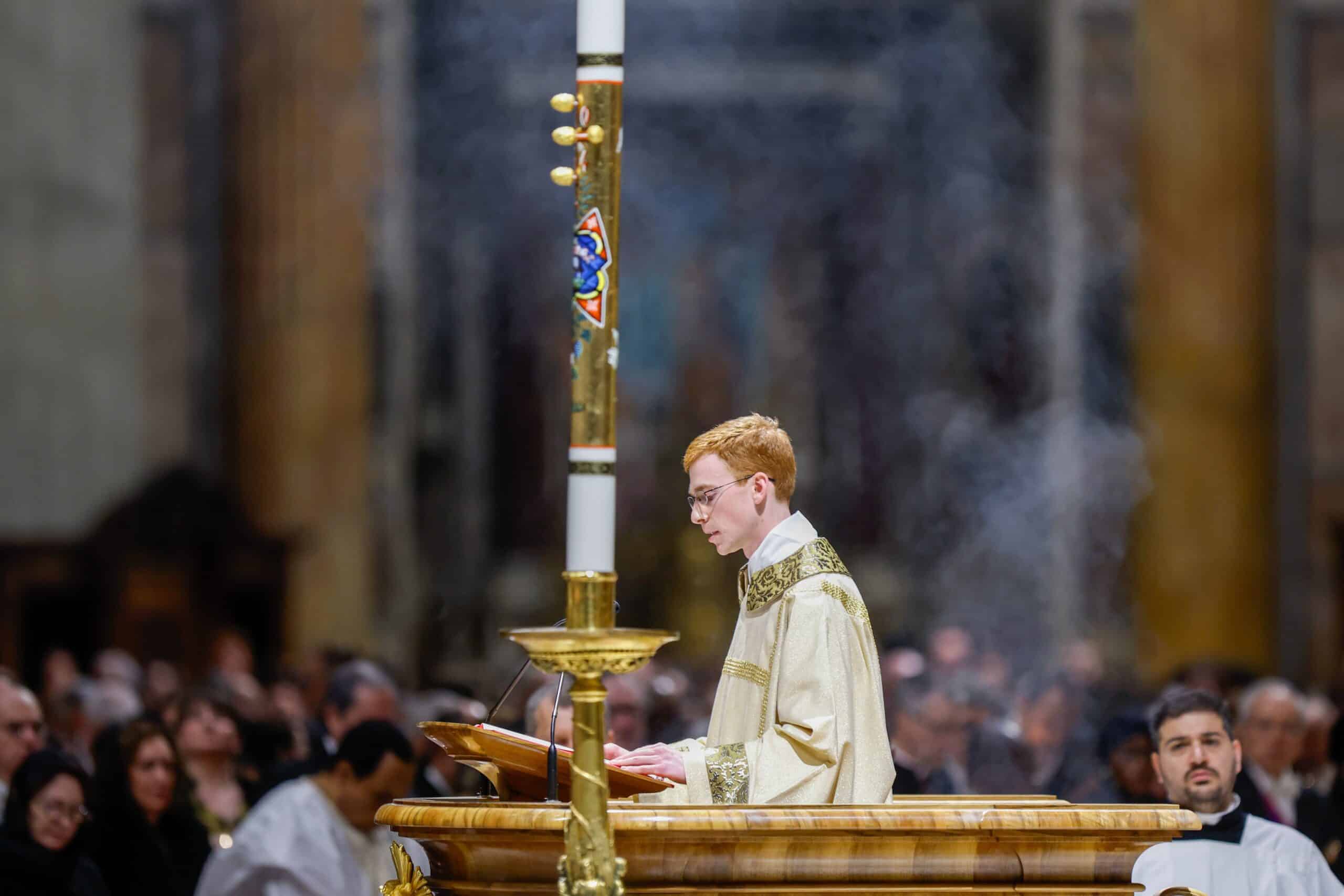 No failure will doom us to despair, pope says on Easter