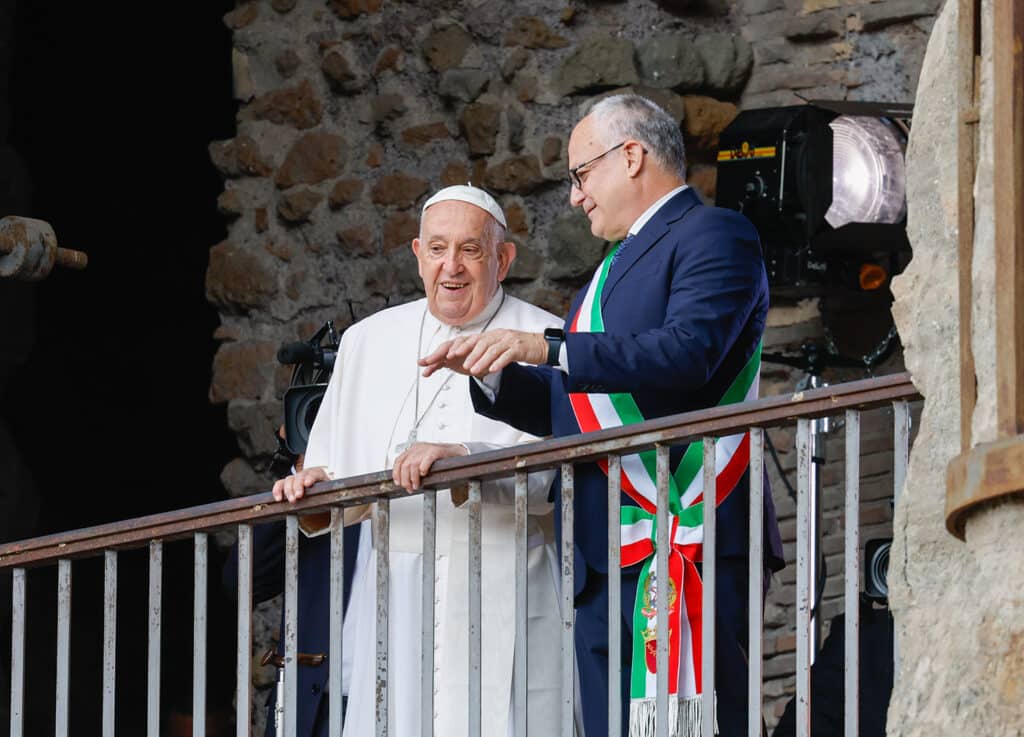 Pope thanks priests for generous dedication to their flock