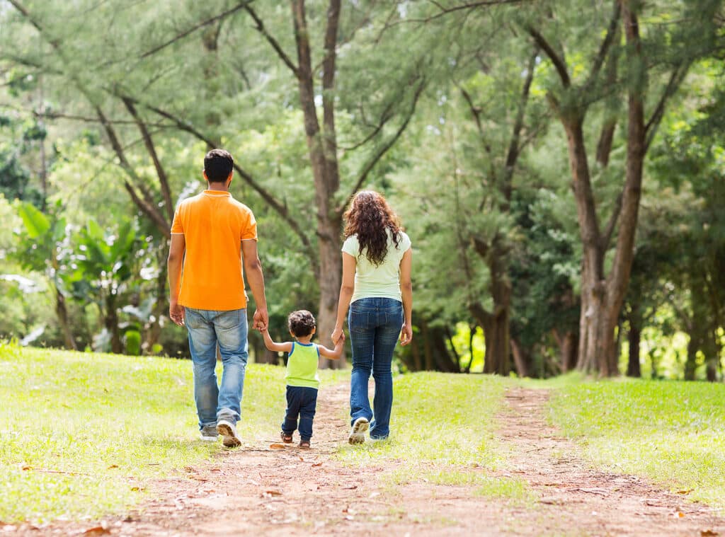 Study: Young men from 'intact' families -- with married mom and dad ...