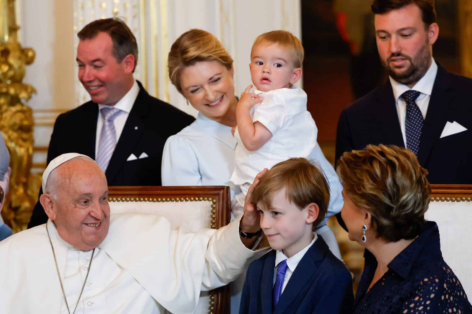 Pope expels 10 members, including bishop, from Peru-based Catholic movement