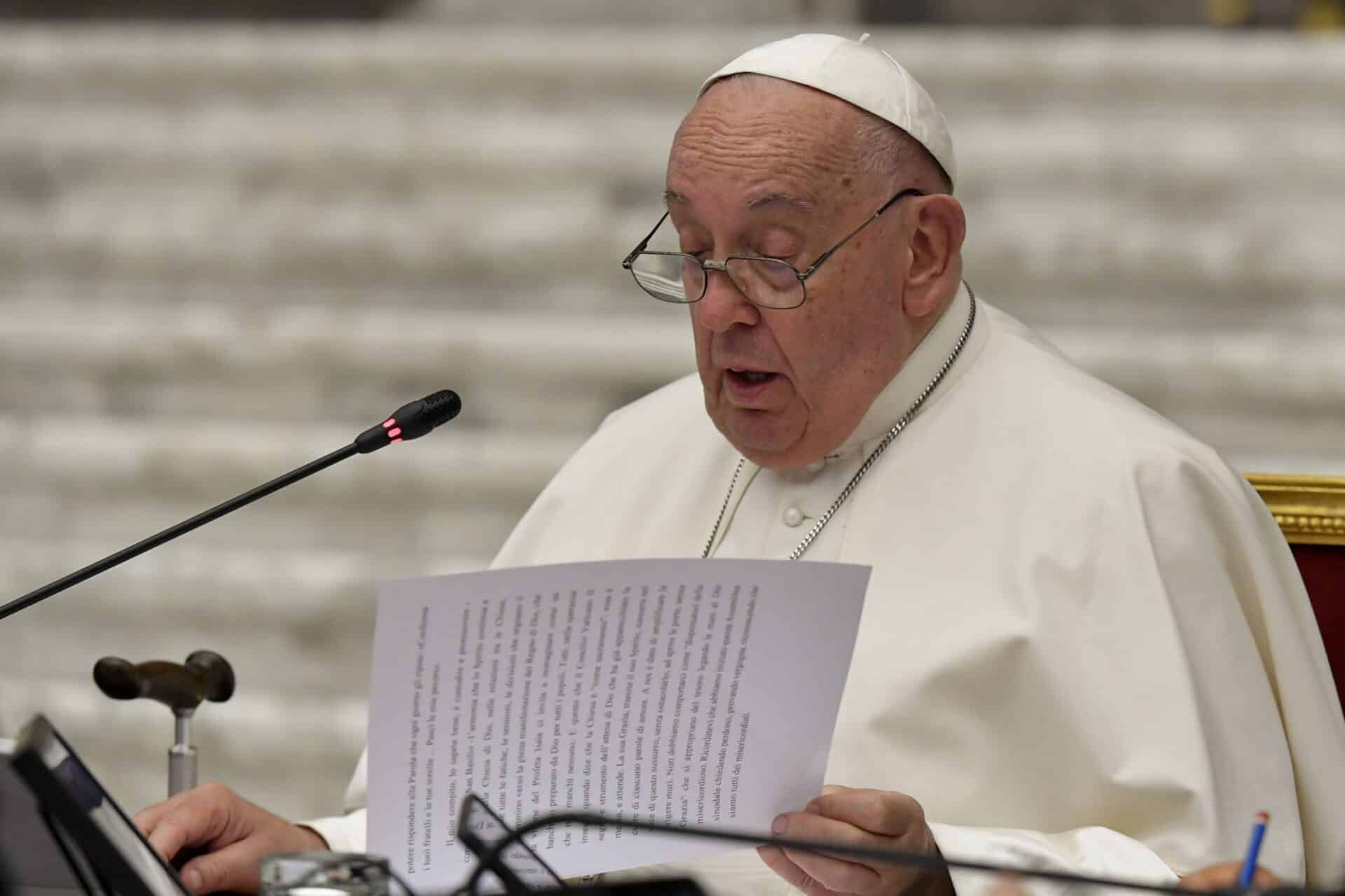 Final synod document must be accepted, pope says