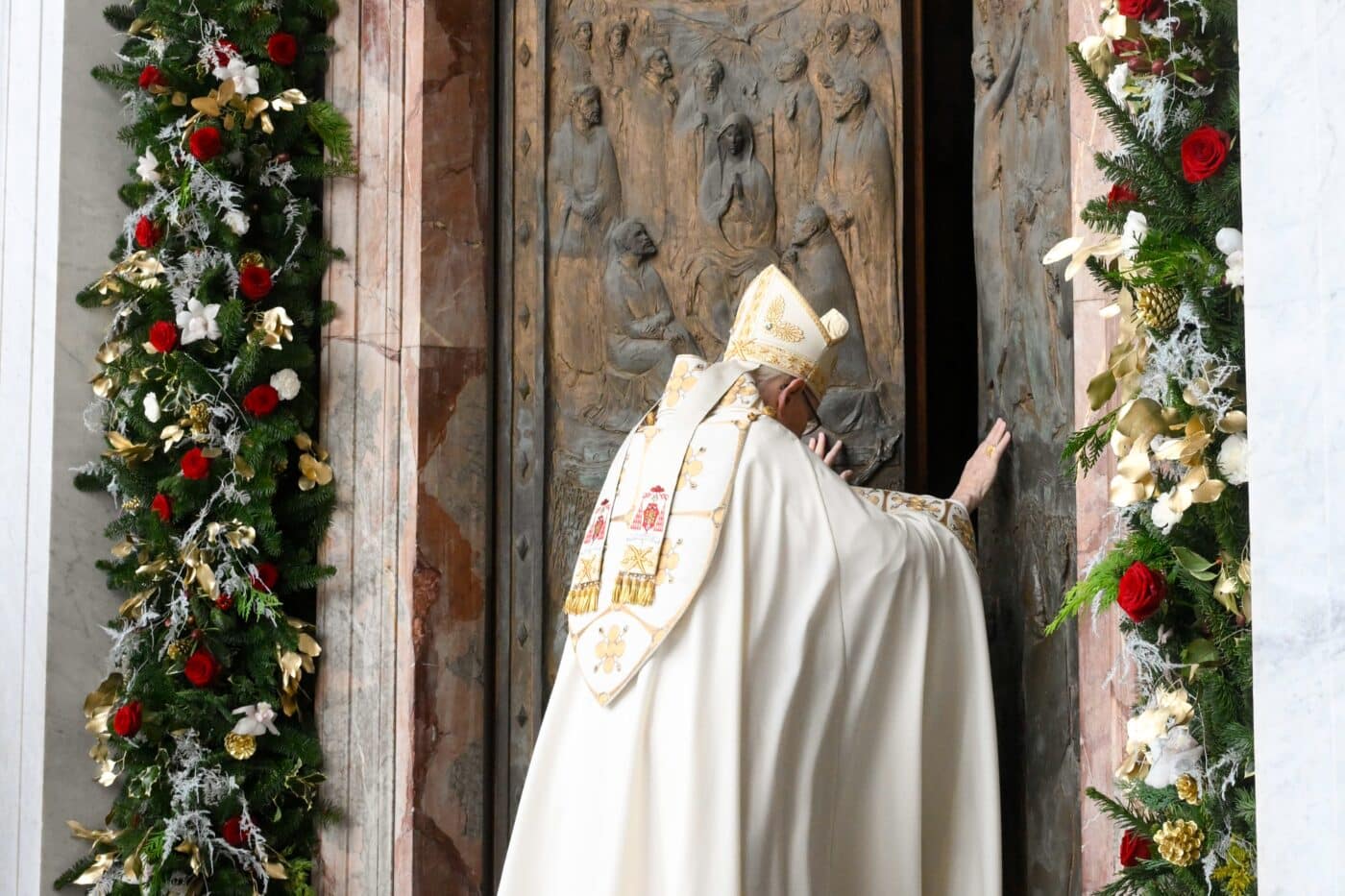 Grow in hope, cardinal says as he opens Holy Door