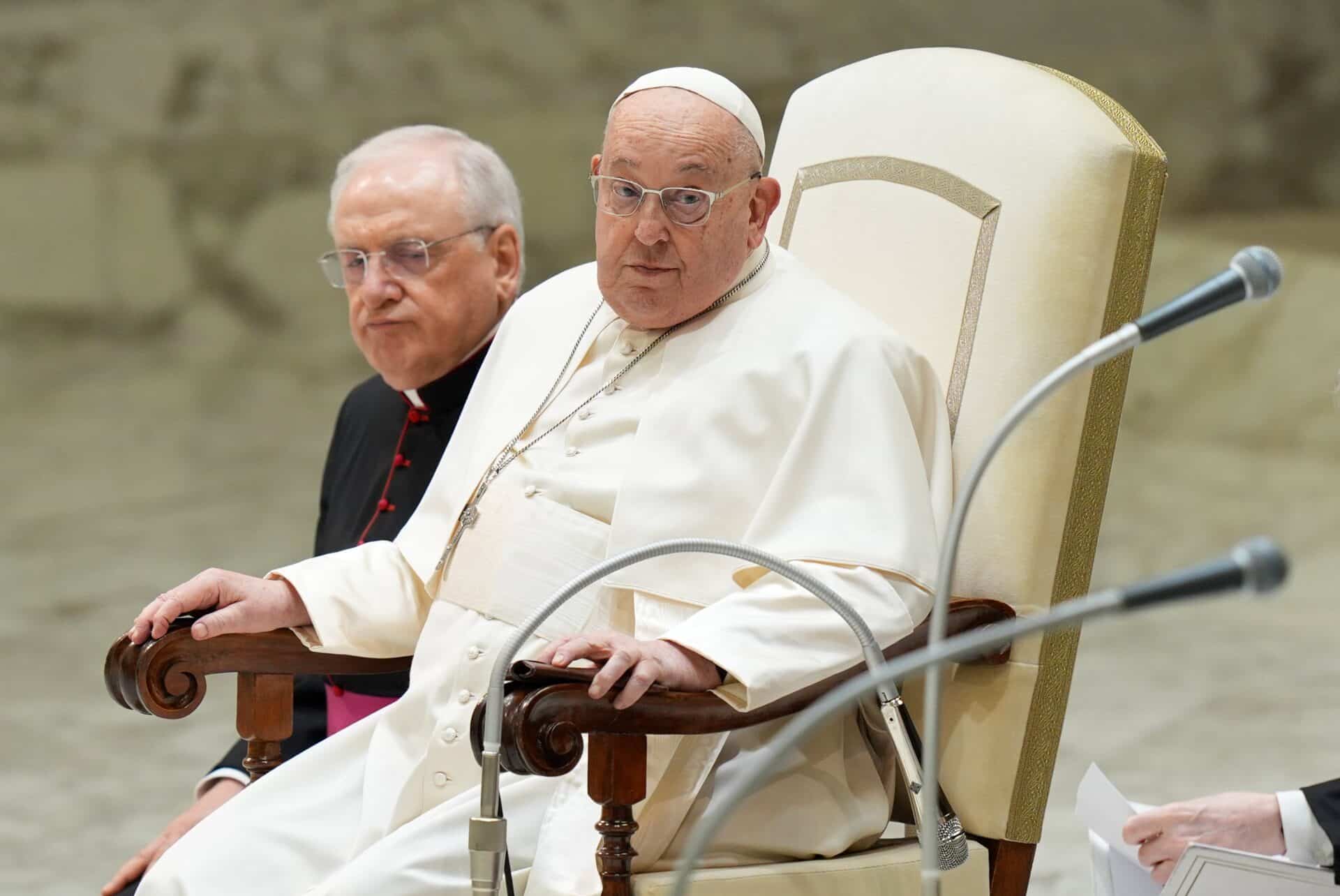 Pope's 'complex' condition remains stable