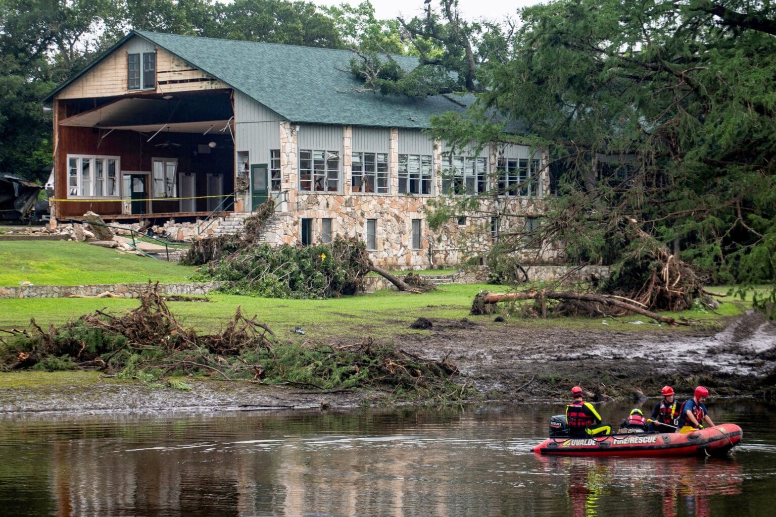 Walking with flood victims essential, says San Antonio archbishop