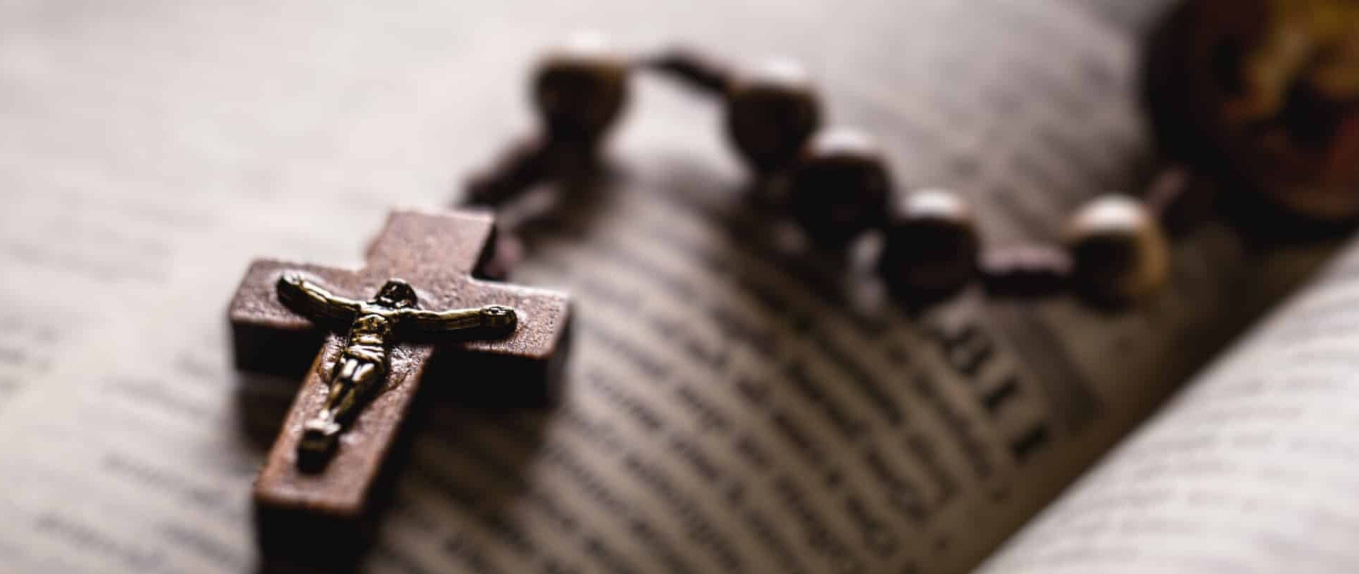 How to pray the Rosary every day for the rest of your life