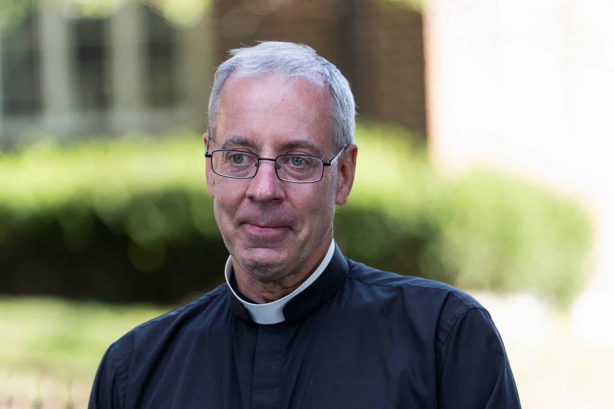 Minneapolis pastor recalls heroism at school Mass shooting